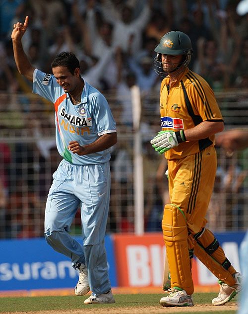 Irfan Pathan had Adam Gilchrist caught at third man | ESPNcricinfo.com