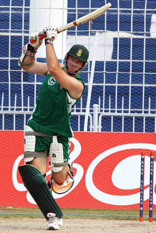 Graeme Smith steps out of the crease to play a shot | ESPNcricinfo.com