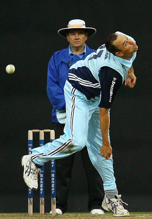 Matthew Nicholson sends down a delivery | ESPNcricinfo.com