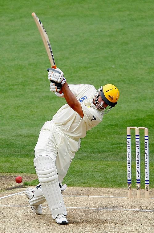 Michael Hussey drives on his way to 59 | ESPNcricinfo.com
