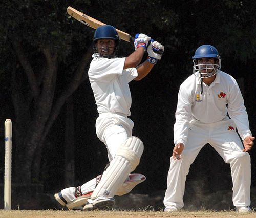 R Srinivasan plays the cut | ESPNcricinfo.com