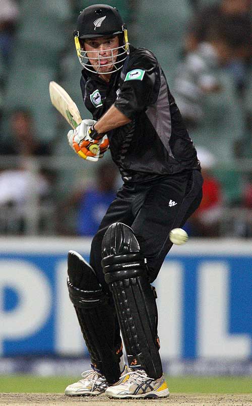 Kyle Mills boosted the New Zealand total with 33 | ESPNcricinfo.com