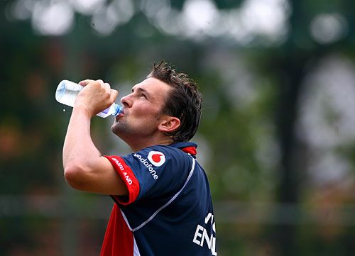 Thirsty work: Steve Harmison cools off | ESPNcricinfo.com
