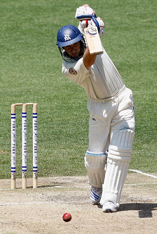 Brad Hodge drives during his 32 | ESPNcricinfo.com