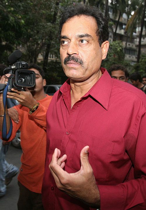 Dilip Vengsarkar leaves the BCCI headquarters at the Wankhede Stadium ...