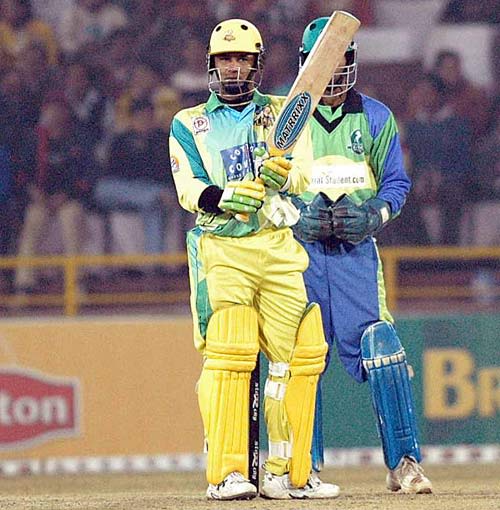 Imran Farhat scored a match-winning 74 | ESPNcricinfo.com