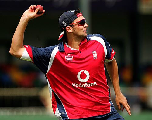 Steve Harmison flings in a throw during a training session ...