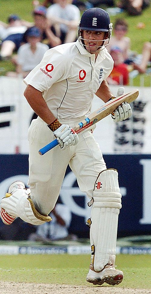 Alastair Cook steals a single | ESPNcricinfo.com