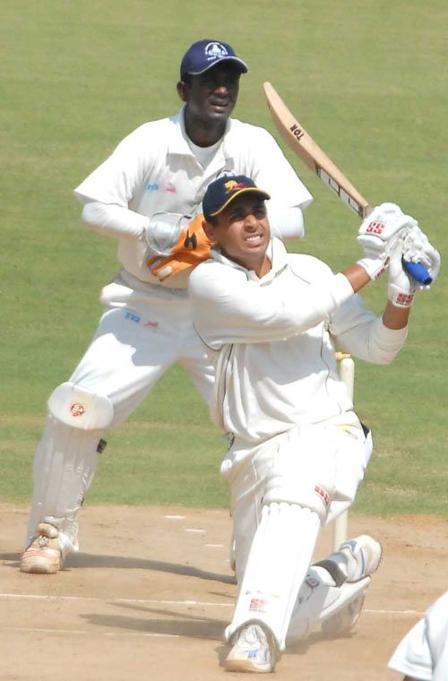 Manvinder Bisla hits out on his way to 61 | ESPNcricinfo.com