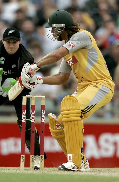 Andrew Symonds cuts on the way to an unbeaten 85 | ESPNcricinfo.com