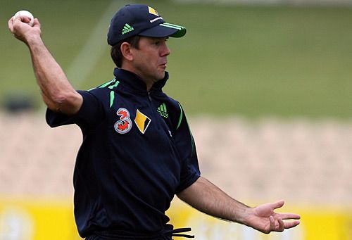 A side-on shot of Ricky Ponting preparing to throw | ESPNcricinfo.com