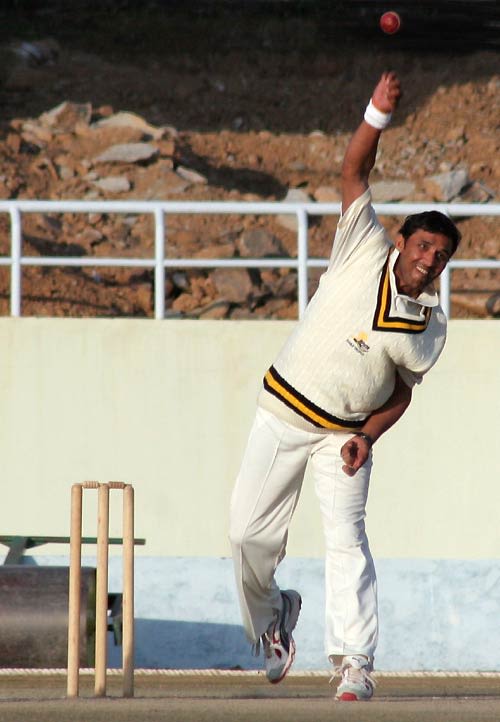Himachal Pradesh's Sandeep Sharma turns his arm over | ESPNcricinfo.com