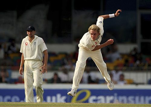 Stuart Broad in action on his Test debut | ESPNcricinfo.com