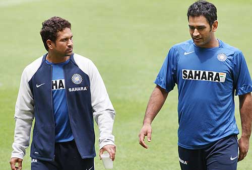 Sachin Tendulkar and MS Dhoni during a walk at the MCG | ESPNcricinfo.com