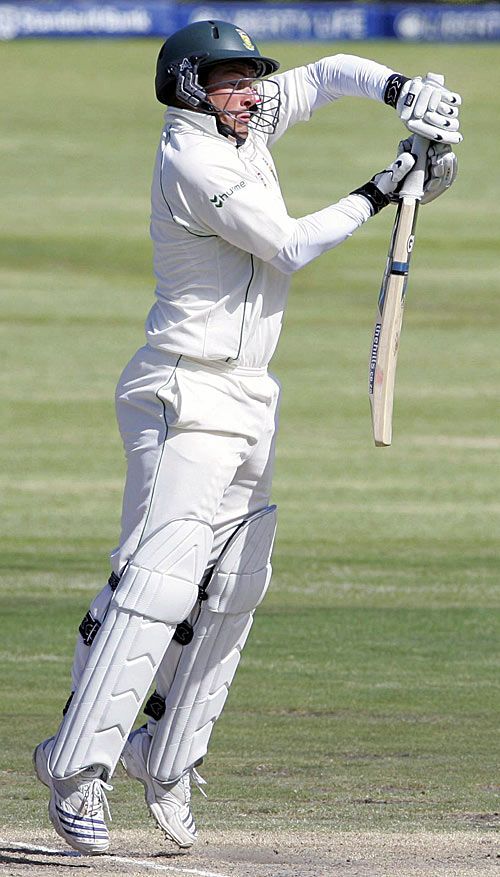 Mark Boucher rocks back to defend | ESPNcricinfo.com