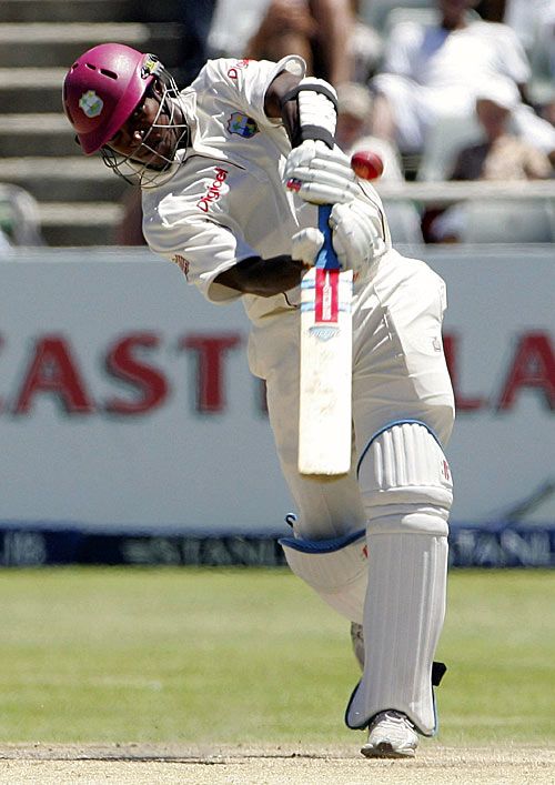 Fidel Edwards whacks one over the top | ESPNcricinfo.com