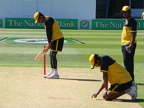 Habibul Bashar, Aftab Ahmed and Shakib Al Hasan inspect the pitch ... Habibul Bashar, Aftab Ahmed and Shakib Al Hasan inspect the pitch ...