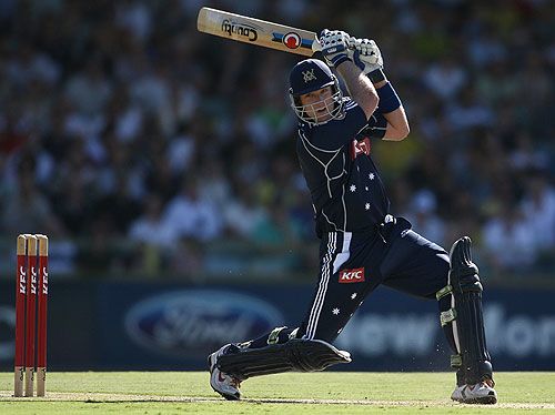 Cameron White carved out to deep point for just 1 | ESPNcricinfo.com