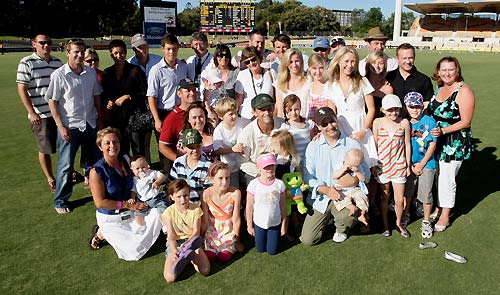 Adam Gilchrist poses with family members after playing his last Test ...