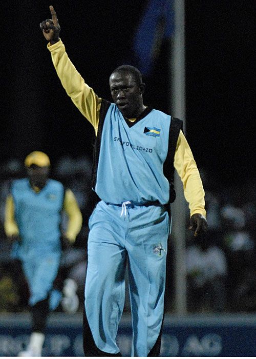 Lee Melville celebrates after dismissing Shawn Findlay | ESPNcricinfo.com