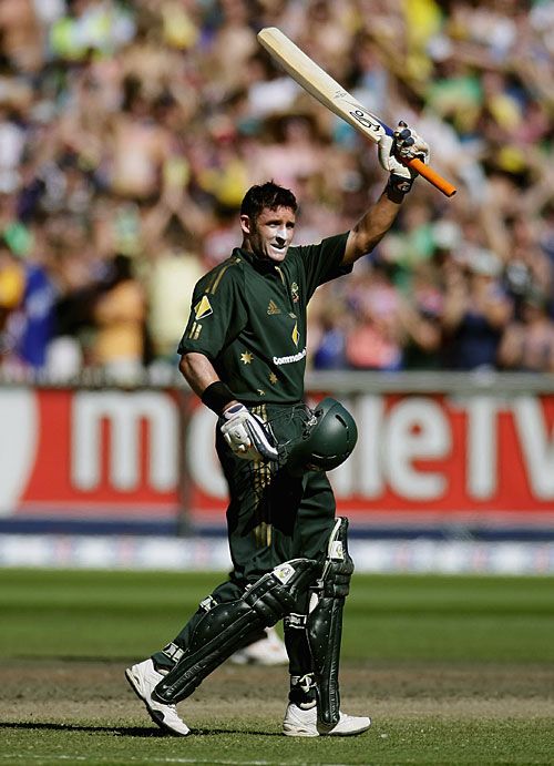 Michael Hussey celebrates his fifty | ESPNcricinfo.com