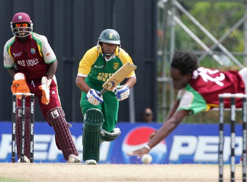 Steven Jacobs dives in vain as the ball beats him | ESPNcricinfo.com