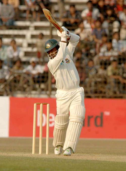 Aftab Ahmed tries to force one through the off side | ESPNcricinfo.com