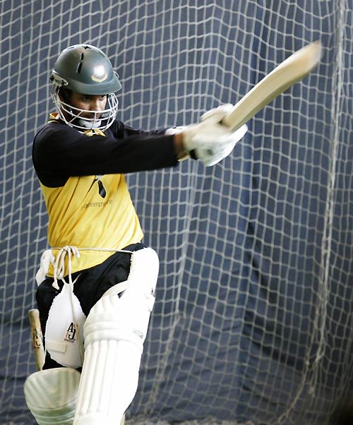 Habibul Bashar pulls at the nets | ESPNcricinfo.com