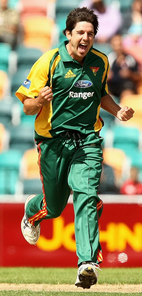 Brett Geeves celebrates on his way to 3 for 28 | ESPNcricinfo.com