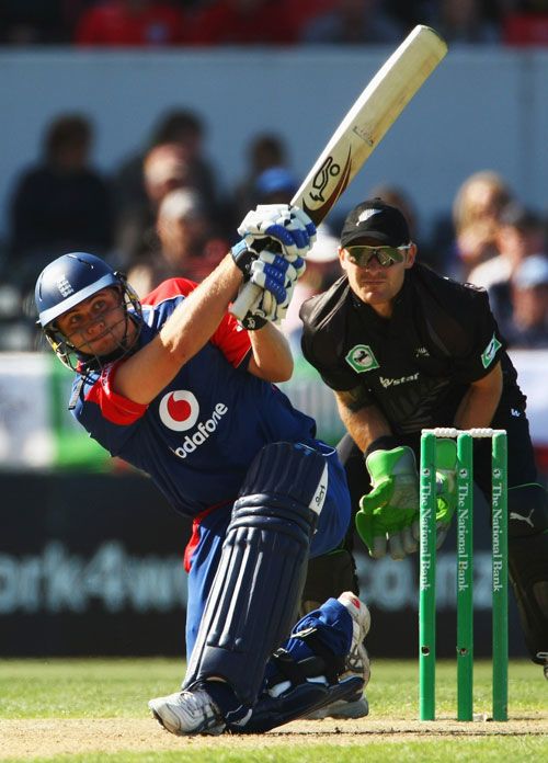 Luke Wright hits out during his 47 from 40 balls | ESPNcricinfo.com