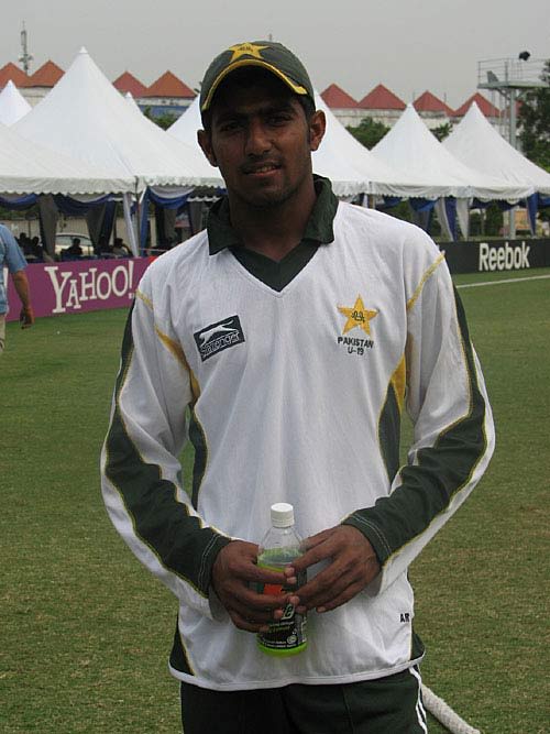 Adil Raza wrecked Australia with a superb opening spell | ESPNcricinfo.com