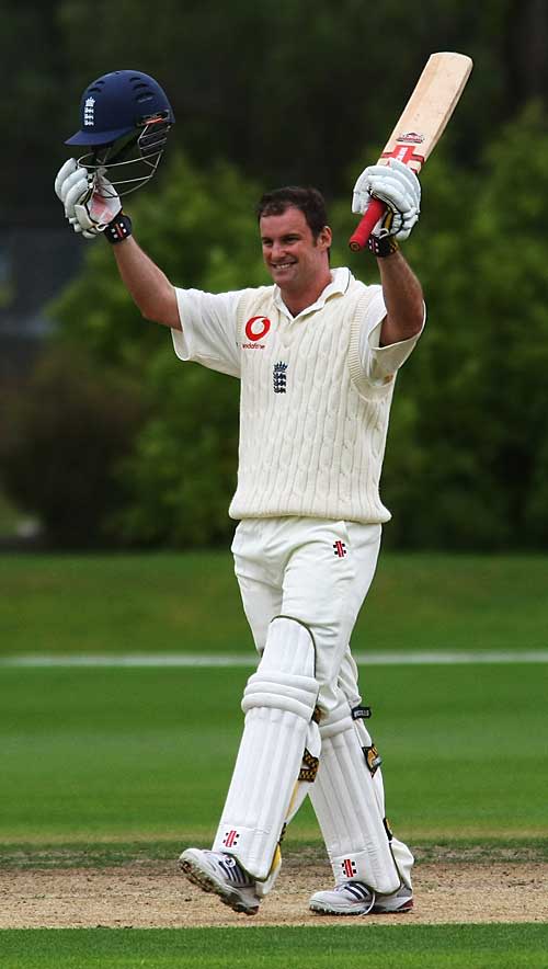 Andrew Strauss reaches his century | ESPNcricinfo.com