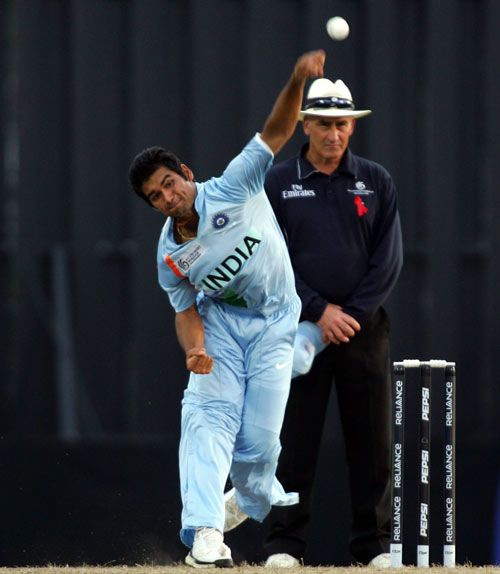 Pradeep Sangwan fires one in | ESPNcricinfo.com