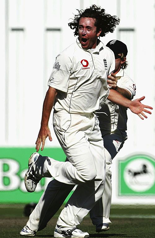 A jubilant Ryan Sidebottom celebrates his hat-trick | ESPNcricinfo.com