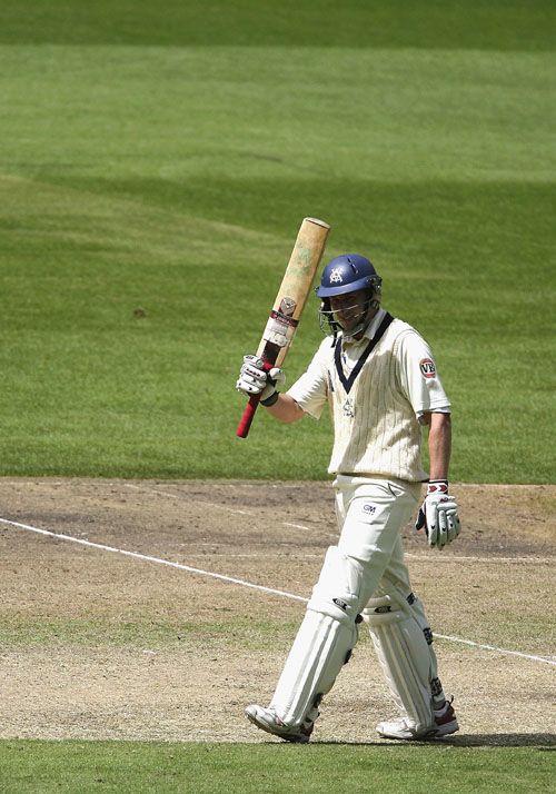 David Hussey brings up his half-century | ESPNcricinfo.com