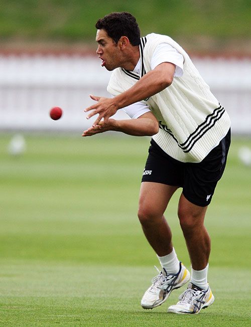 Ross Taylor takes catches at the Basin Reserve | ESPNcricinfo.com