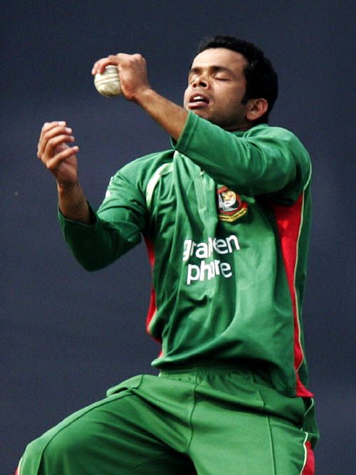 Abdur Razzak takes a breather after holding on to a catch ...