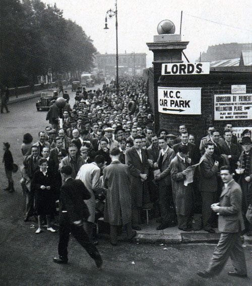 Crowds queue outside Lord's ahead of the 1934 Ashes Test | ESPNcricinfo.com