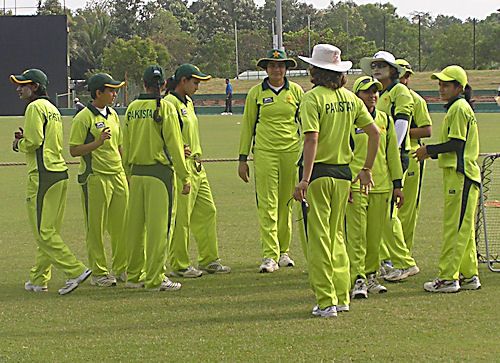 Pakistan players train ahead of their match against Sri Lanka ...