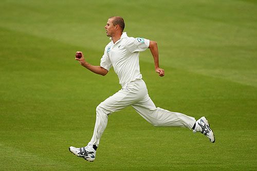 Chris Martin runs in to bowl | ESPNcricinfo.com