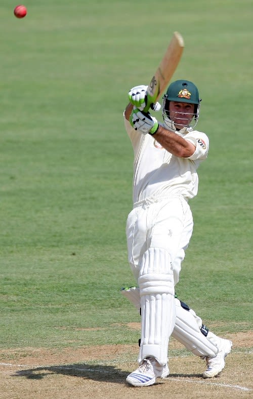 Ricky Ponting pulls in the air | ESPNcricinfo.com