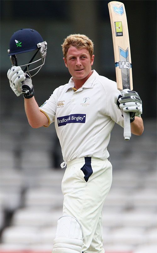 Andrew Gale takes the applause for his hundred | ESPNcricinfo.com