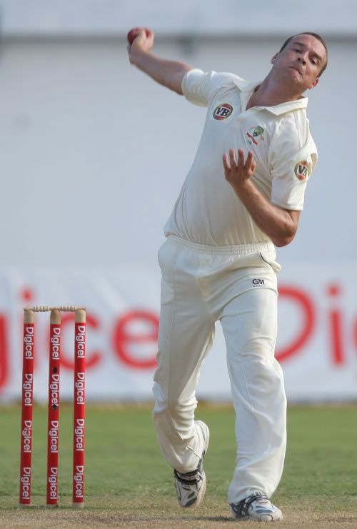 Stuart Clark prepares to send in a delivery | ESPNcricinfo.com
