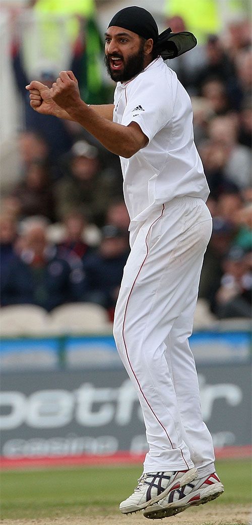Jumping for joy, Monty Panesar celebrates | ESPNcricinfo.com