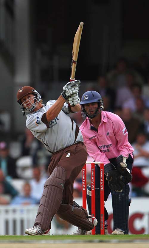 Jon Batty launches down the ground | ESPNcricinfo.com