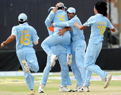 Mendis six-for hands Sri Lanka the trophy | ESPNcricinfo.com