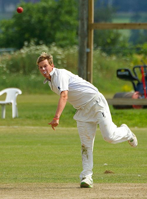 Ross Lyons twirls his way to 3 for 6 | ESPNcricinfo.com