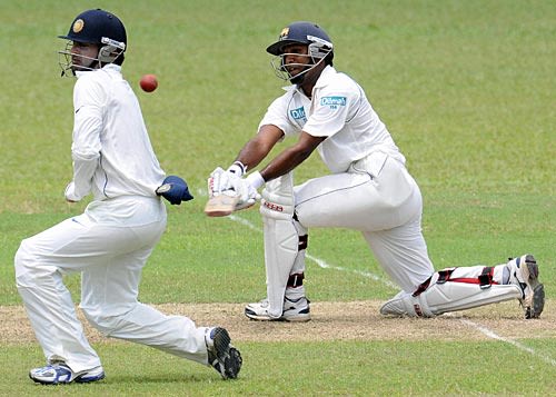 Chamara Silva slog sweeps during his half-century | ESPNcricinfo.com