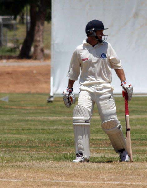 Jonty Rhodes batting for Israel Invitation XI | ESPNcricinfo.com