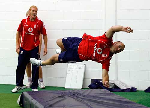 Matt Prior goes through his skills during training | ESPNcricinfo.com